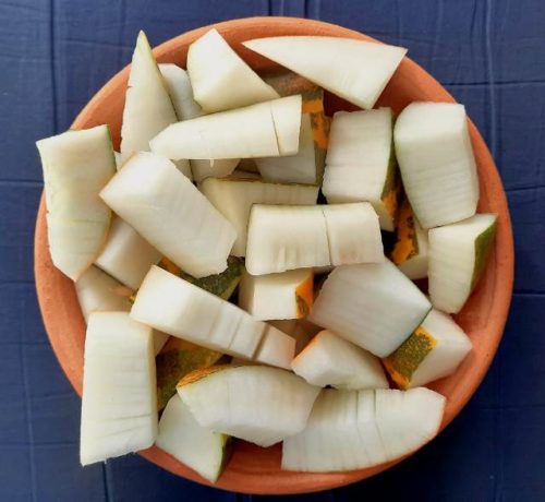 Mogem Losun Miri / Mangalore Southekayi / Field Marrow Curry | Spices ...